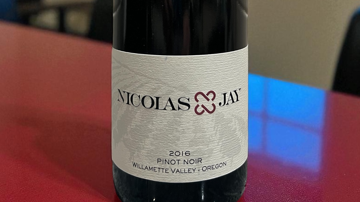 Nicolas Jay Pinot Noir 2016 Review - Grape Observer Wine Review